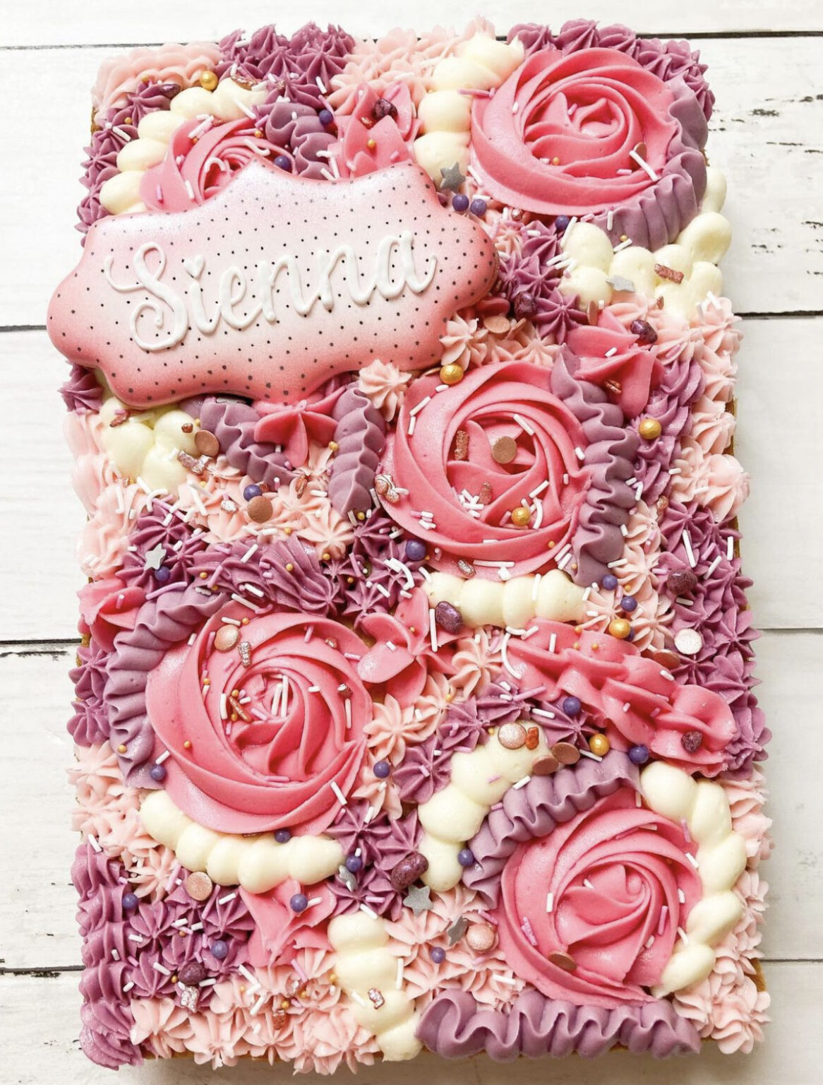 28 Gorgeous Sheet Cake Decorating Ideas for Every Occasion - Days Inspired