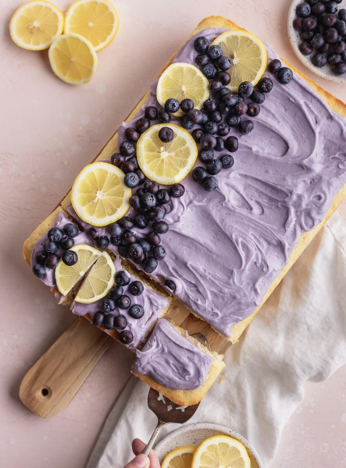28 Gorgeous Sheet Cake Decorating Ideas for Every Occasion - Days Inspired