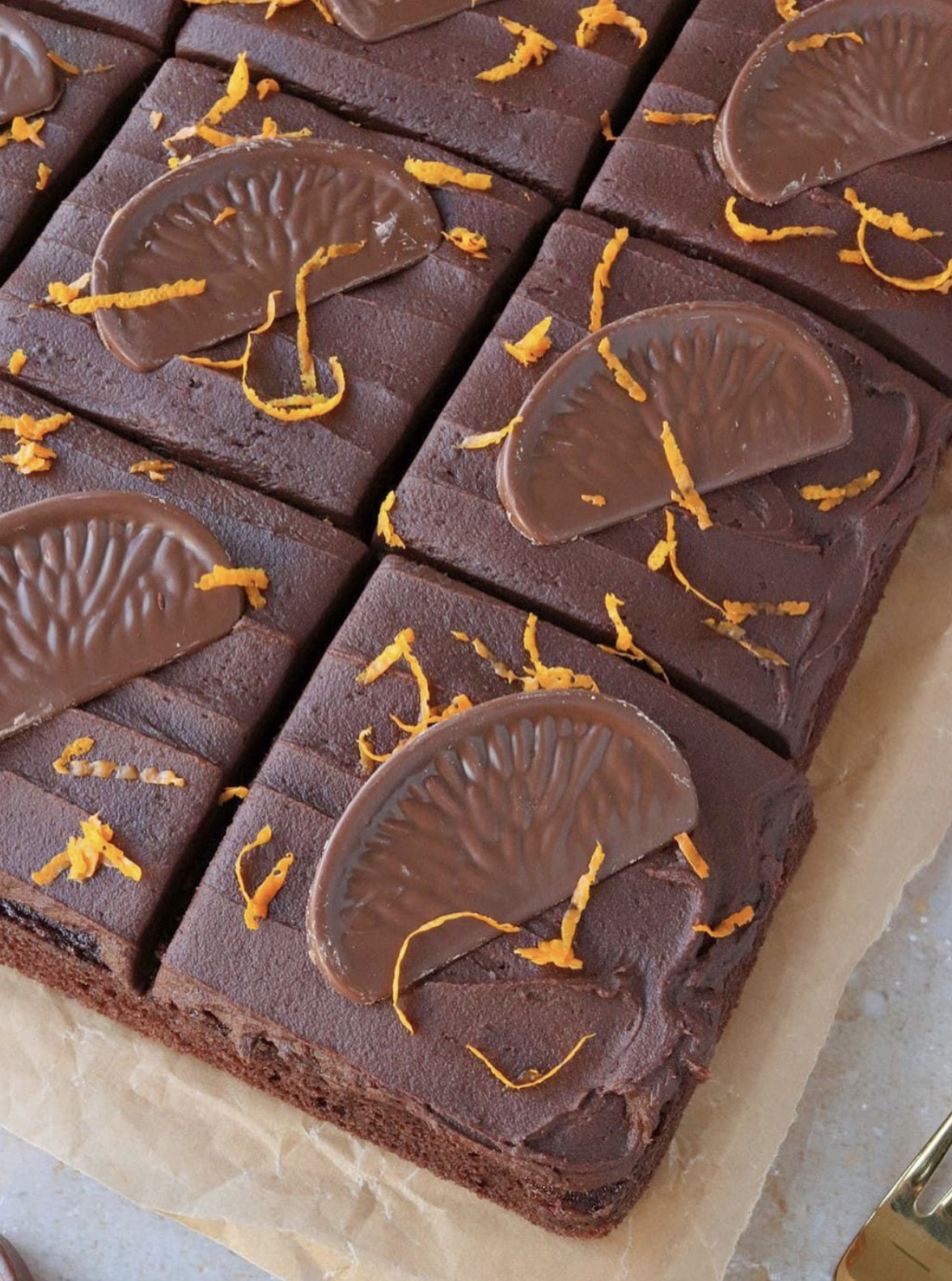 28 Gorgeous Sheet Cake Decorating Ideas for Every Occasion - Days Inspired