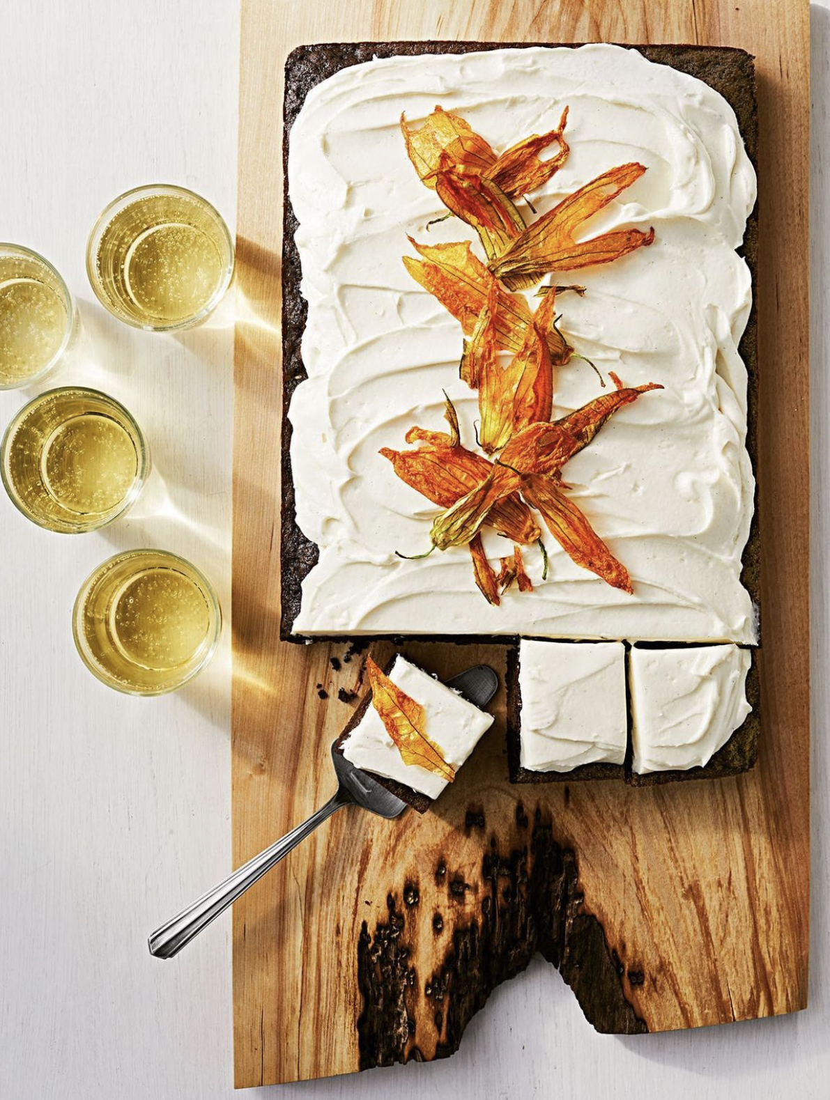 28 Gorgeous Sheet Cake Decorating Ideas for Every Occasion - Days Inspired