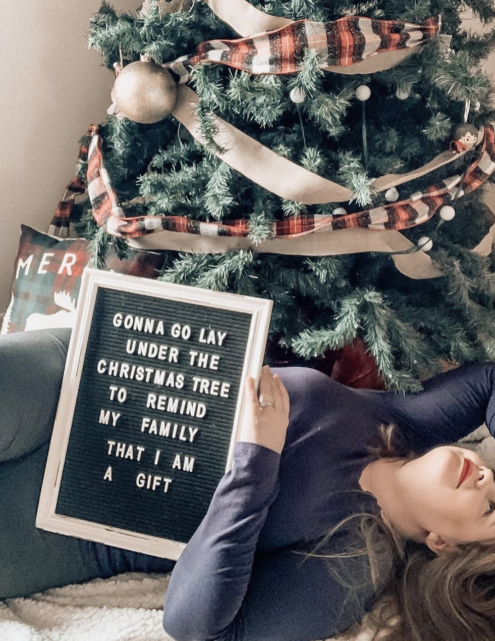 Giggles & Greetings: 30 Witty Christmas Letter Board Sayings - Days ...