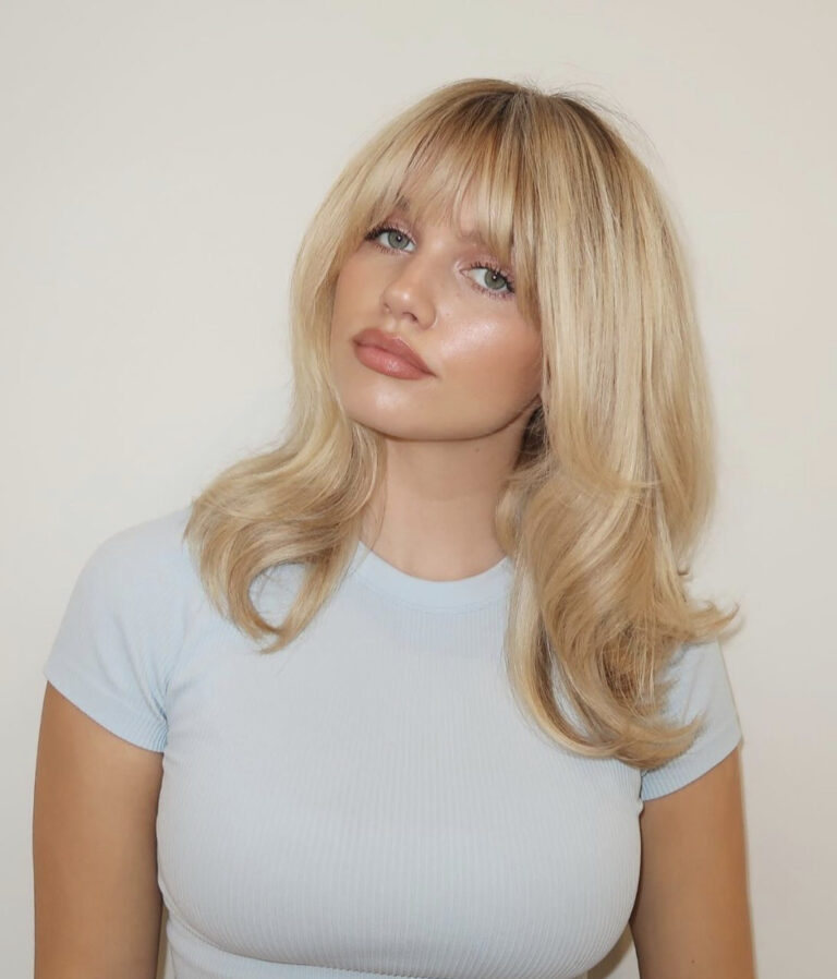 30 Iconic 90s Bangs Ideas - Days Inspired