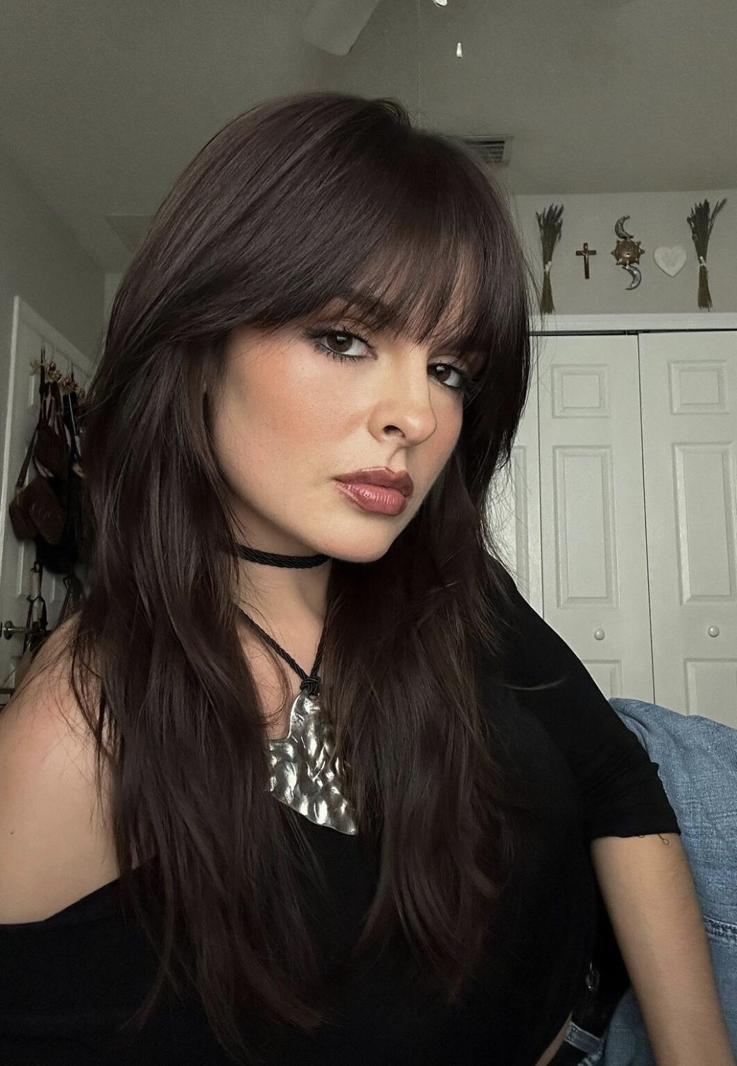 30 Iconic 90s Bangs Ideas - Days Inspired