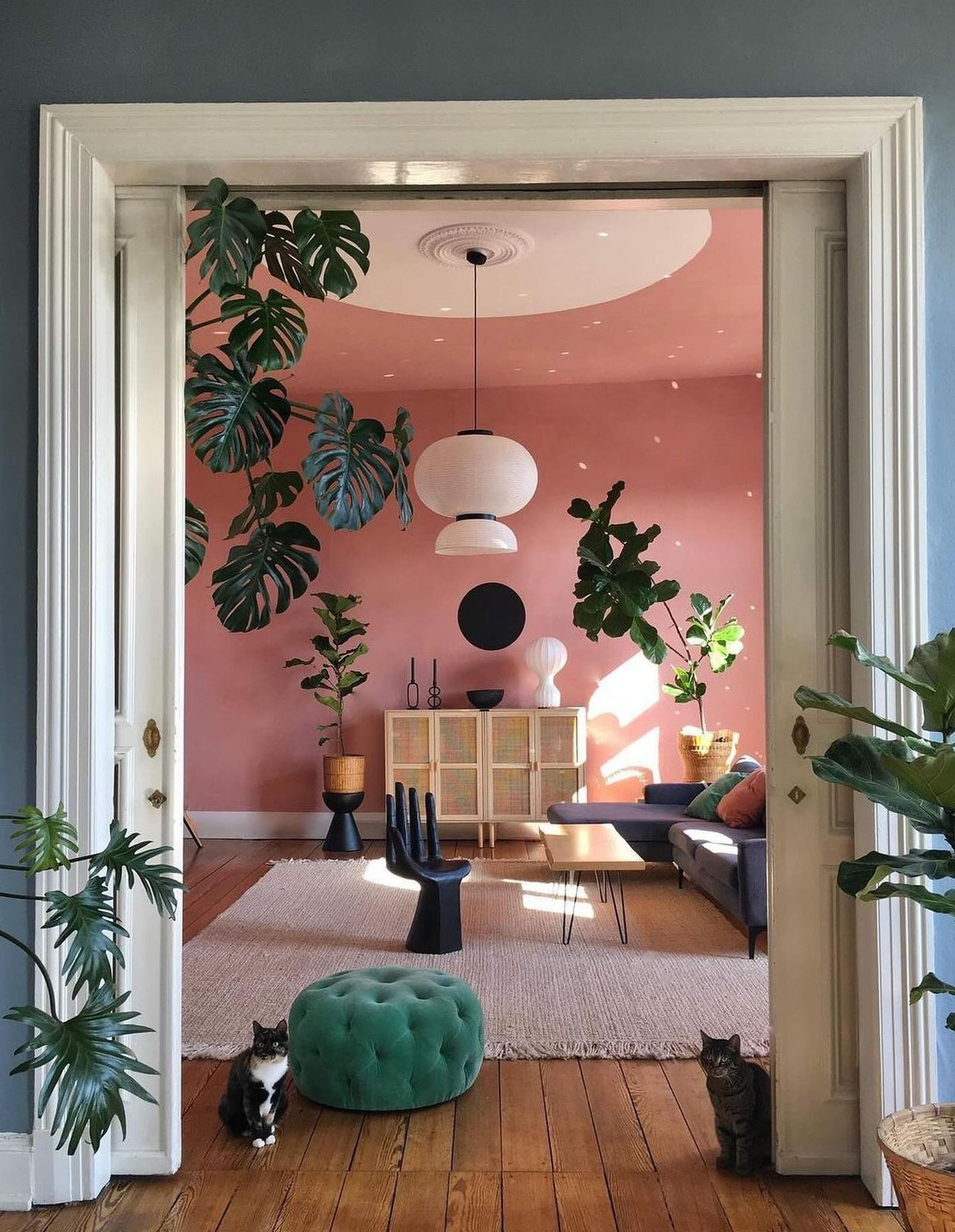 Pretty in Pink: 37 Pink Spaces That Will Brighten Your Day (and Your ...